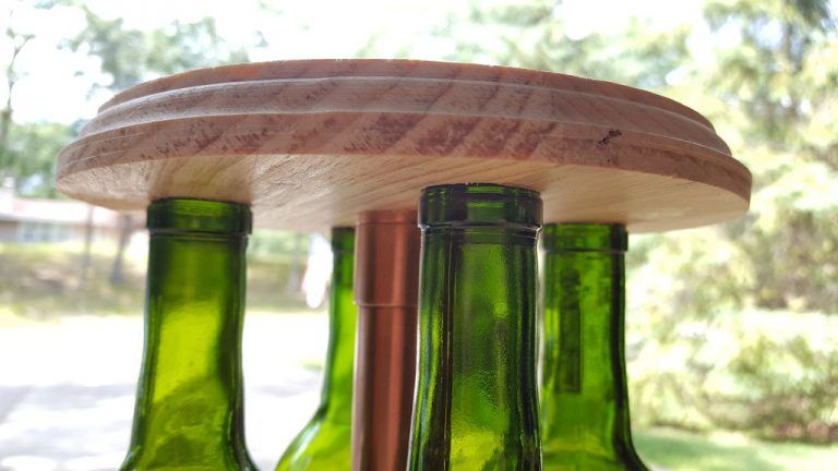 ¡Lámpara de Pie Reciclando Botellas de Vino! | Ideas Perfectas